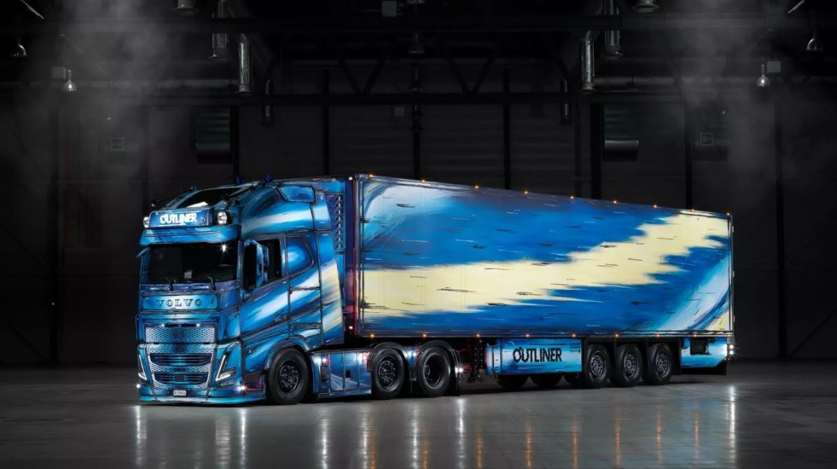 Así de espectacular dejó el equipo de Thomann Nutzfahrzeuge este Volvo FH 500 TC 6x2 llamado ...