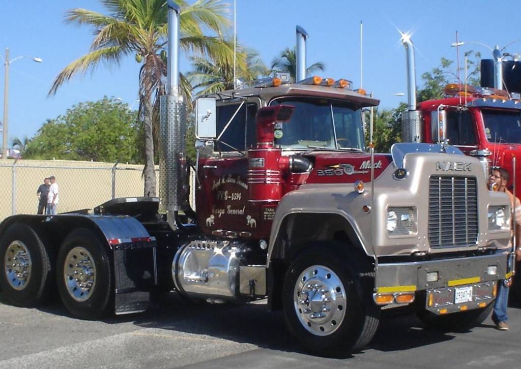 La historia de los camiones Mack. Fotos